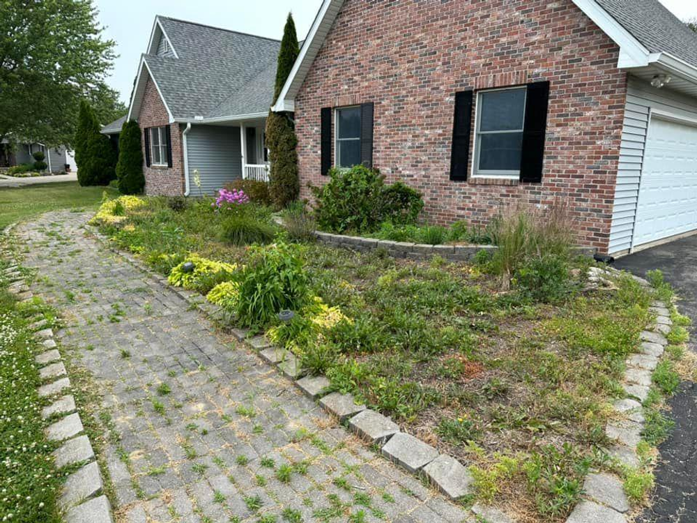 Landscaping in Peoria, IL | Greenlee & Family Landscaping Services