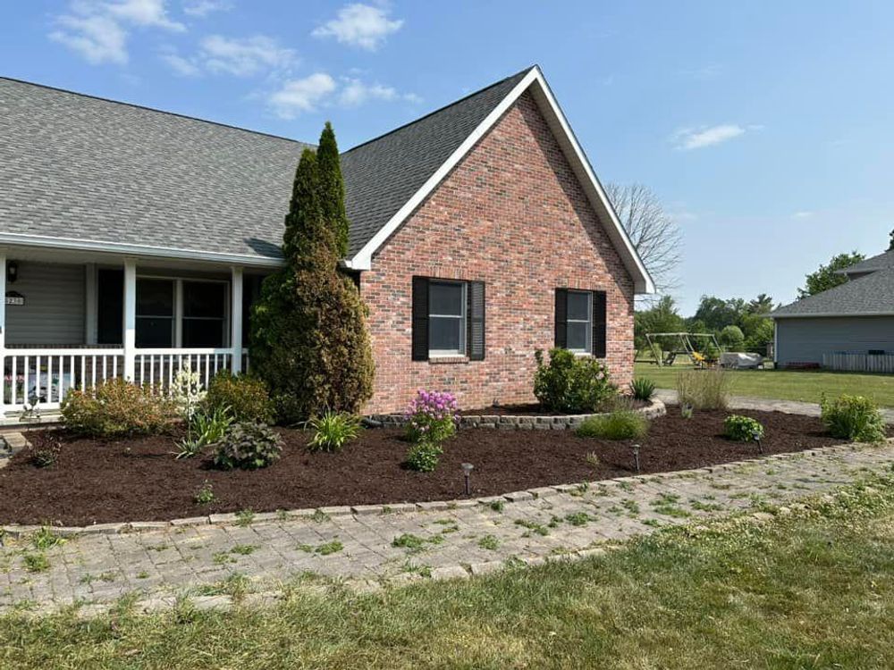 Landscaping in Peoria, IL | Greenlee & Family Landscaping Services