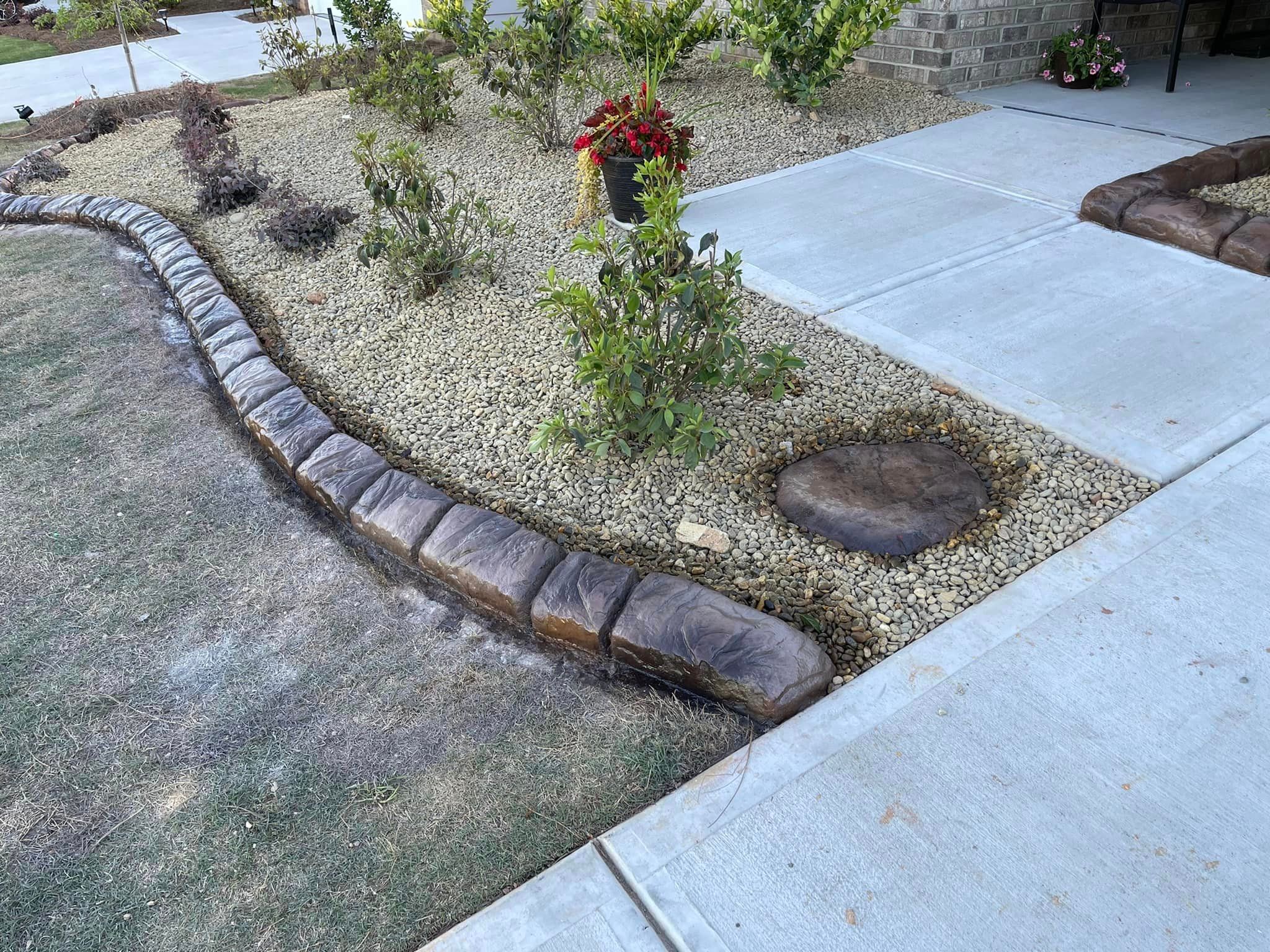 Curbing and Borders in Waxhaw, NC | Streamline Borders, LLC